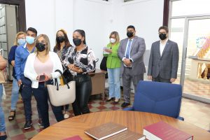 Docentes y estudiantes del CRUPE visitan el Archivo Nacional de Panamá