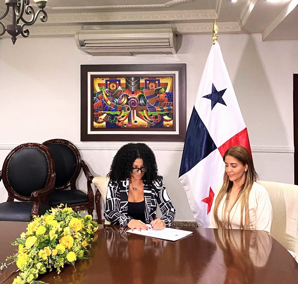 Nairobia Escrucería es ratificada ante el pleno del legislativo como ...